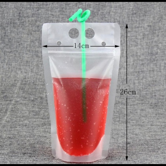 Kitchen | 10 Pack Clear Drink Pouches Bags With Straws W Zipper | Poshmark